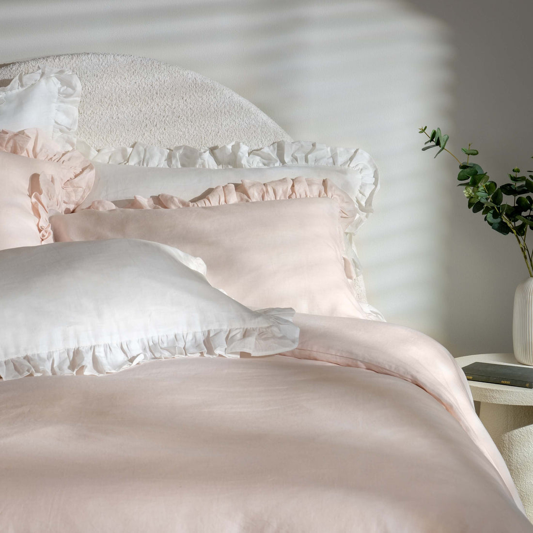 Blush Pink Ruffled French Linen Duvet Cover | Soak&Sleep