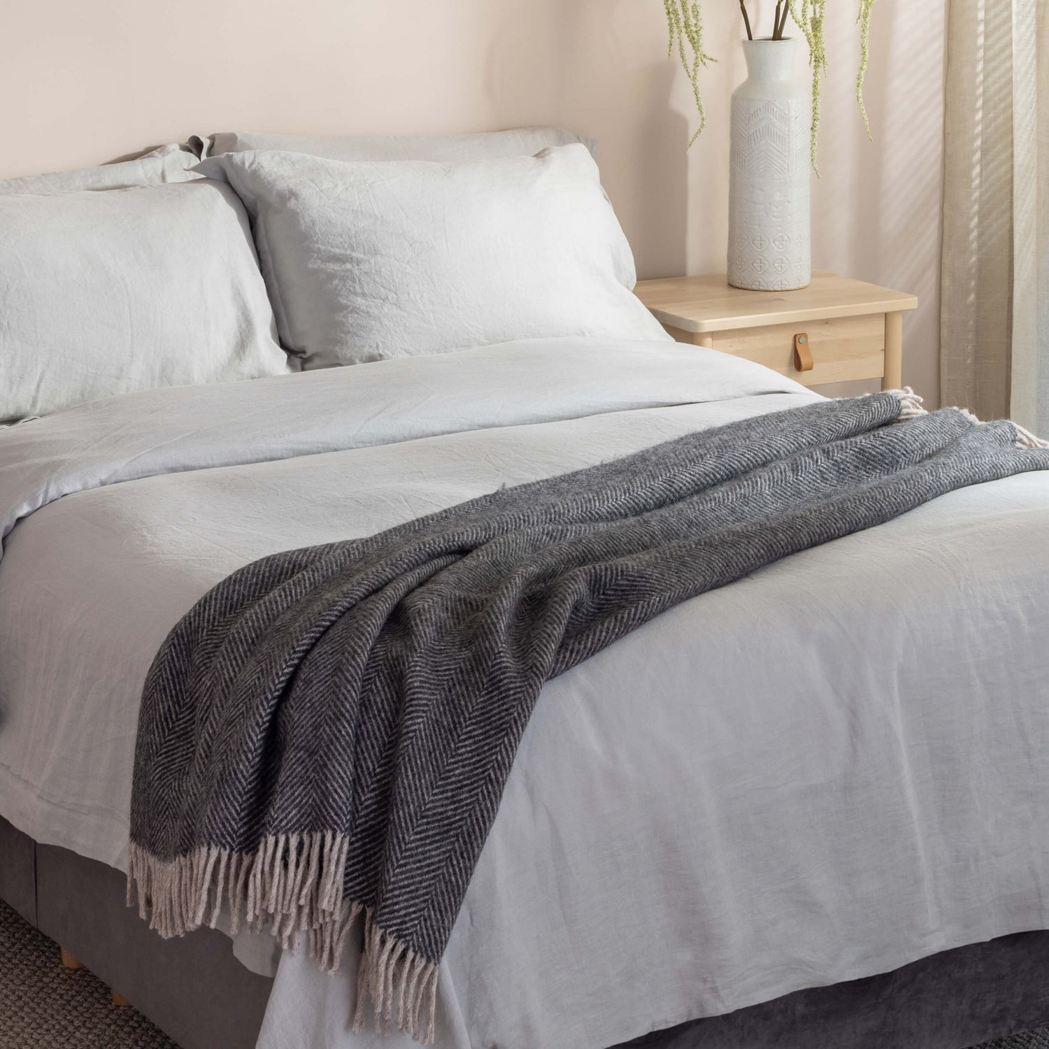Charcoal Herringbone Pure Wool Throw | Soak&Sleep