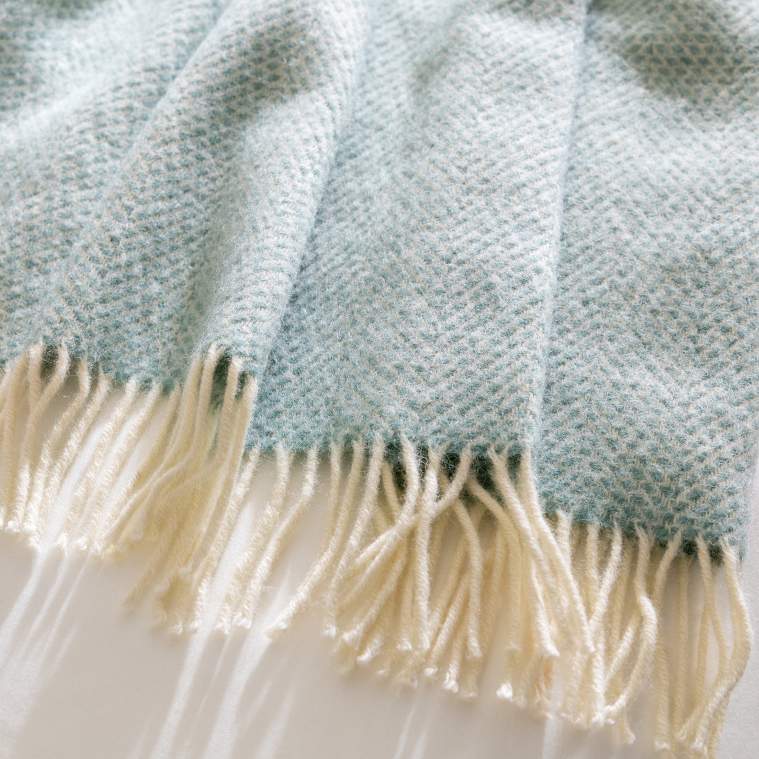 Sea Green Honeycomb Pure Wool Throw | Soak&Sleep