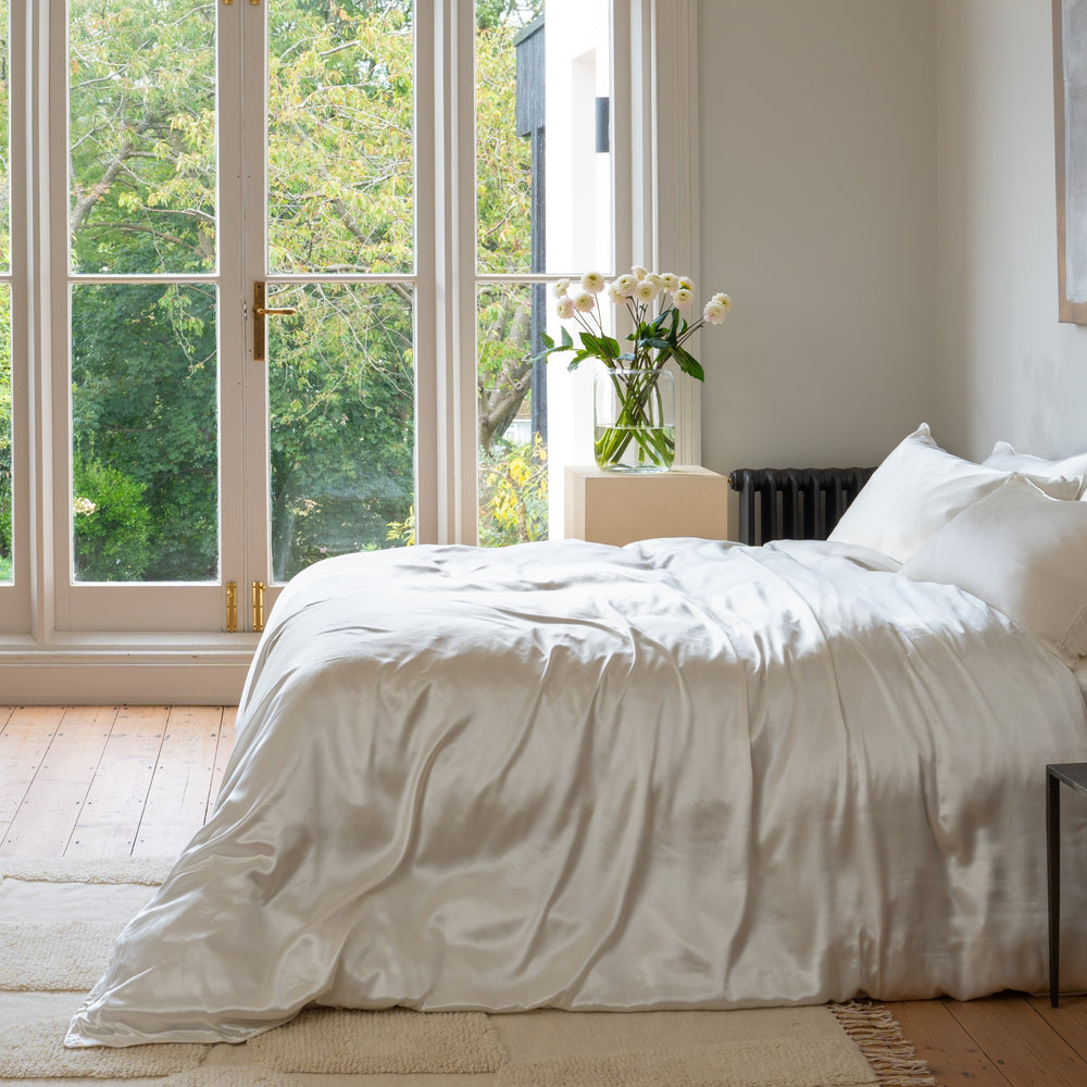 Duck Egg Pure Mulberry Silk Bedding | Soak&Sleep